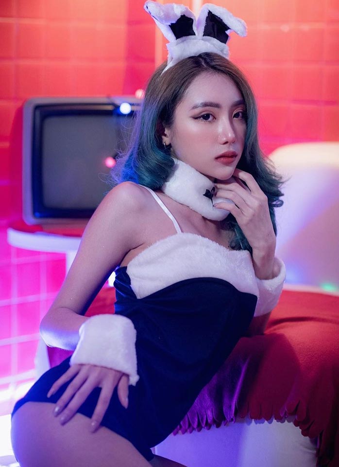 เปิดวาร์ปน้อง ตาต้า ปิยะธิดา นางแบบสาว หุ่นเอ็กซ์ หน้าอก Cup E สั่นสะเทือน วงการนางแบบ - เปิดวาร ...