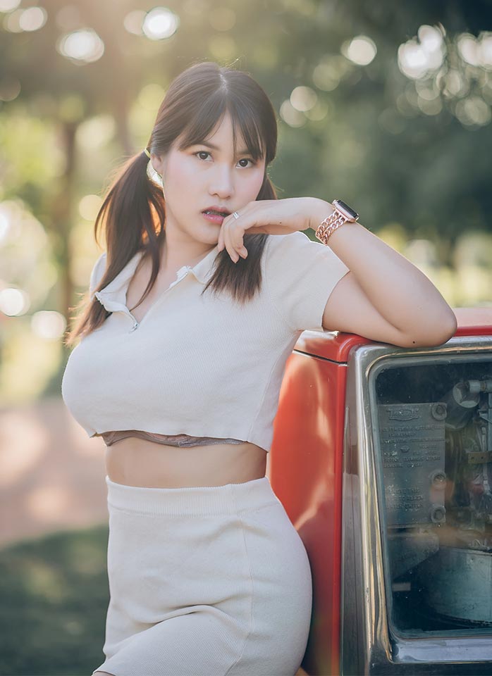 เปิดวาร์ป เอิร์น ลลิตา นักร้องสาว สวย เซ็กซี่ หน้าอกตูม โด่งดัง ในโลก ...